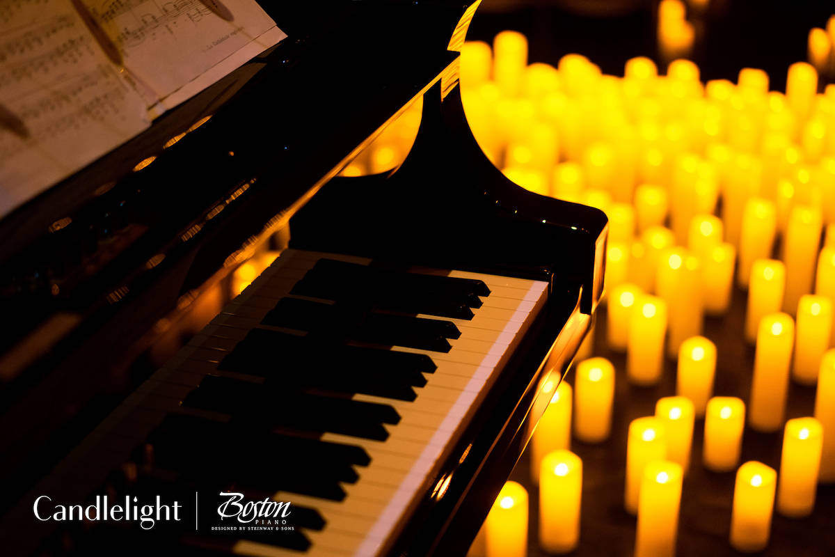 Candlelight: Best of Einaudi im Neuen Schloss - Secret Stuttgart