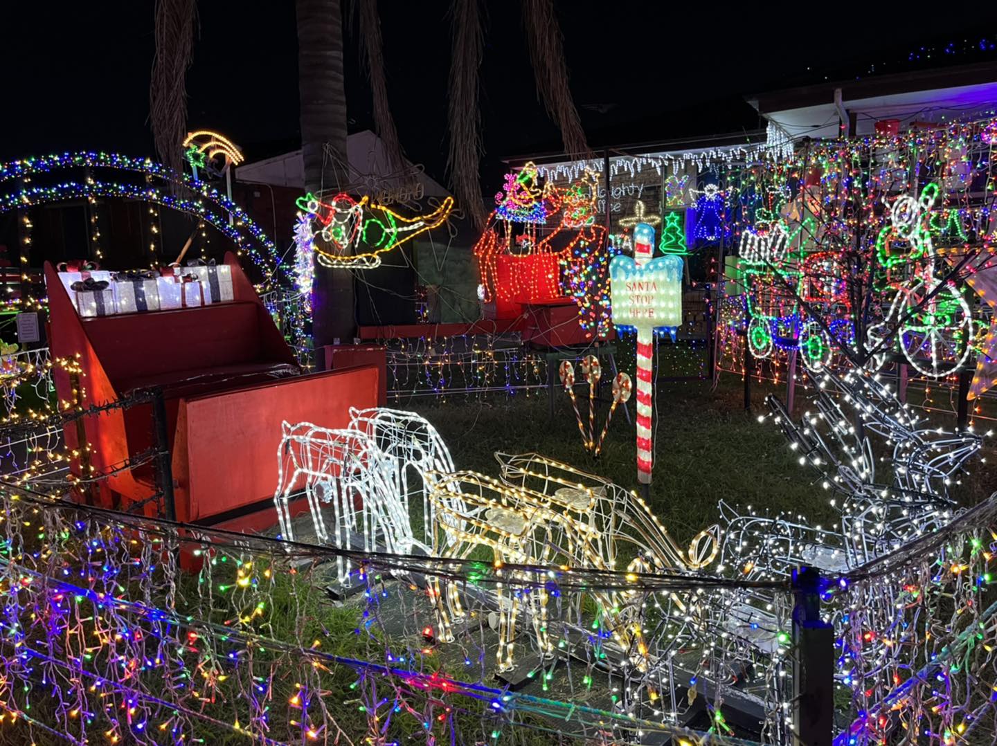 19 Dazzling Neighbourhood Christmas Light Displays To See In Sydney