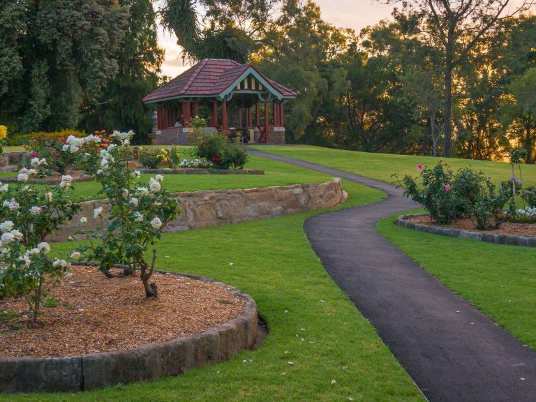 19 Striking Spots To See Autumn Leaves In And Around Sydney