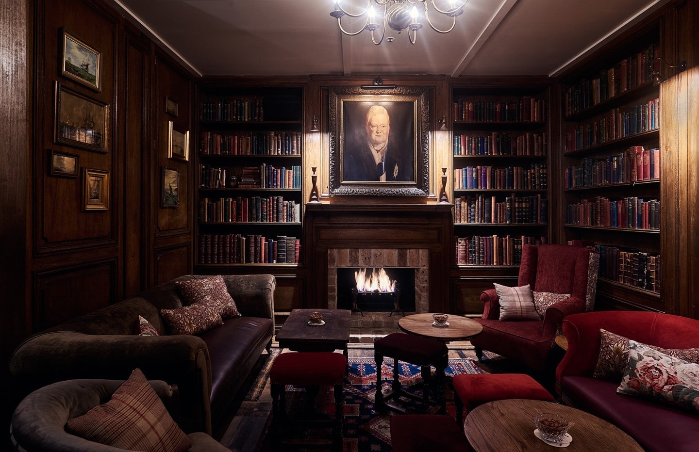 Escape The Cold At These 9 Cosy Pubs With Fireplaces In Sydney