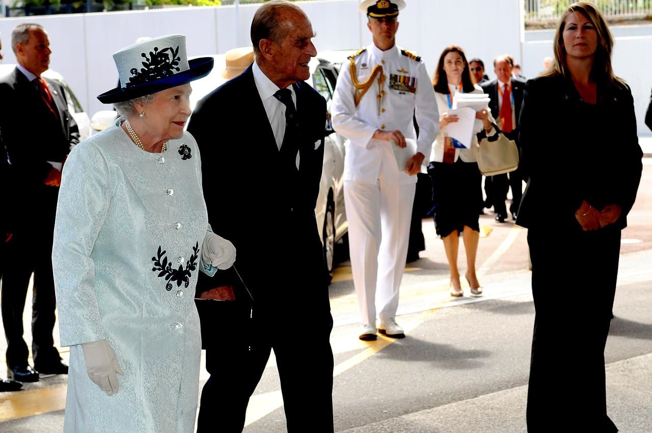 In Pictures: The Queen's Royal Tours Of Australia - Secret Sydney