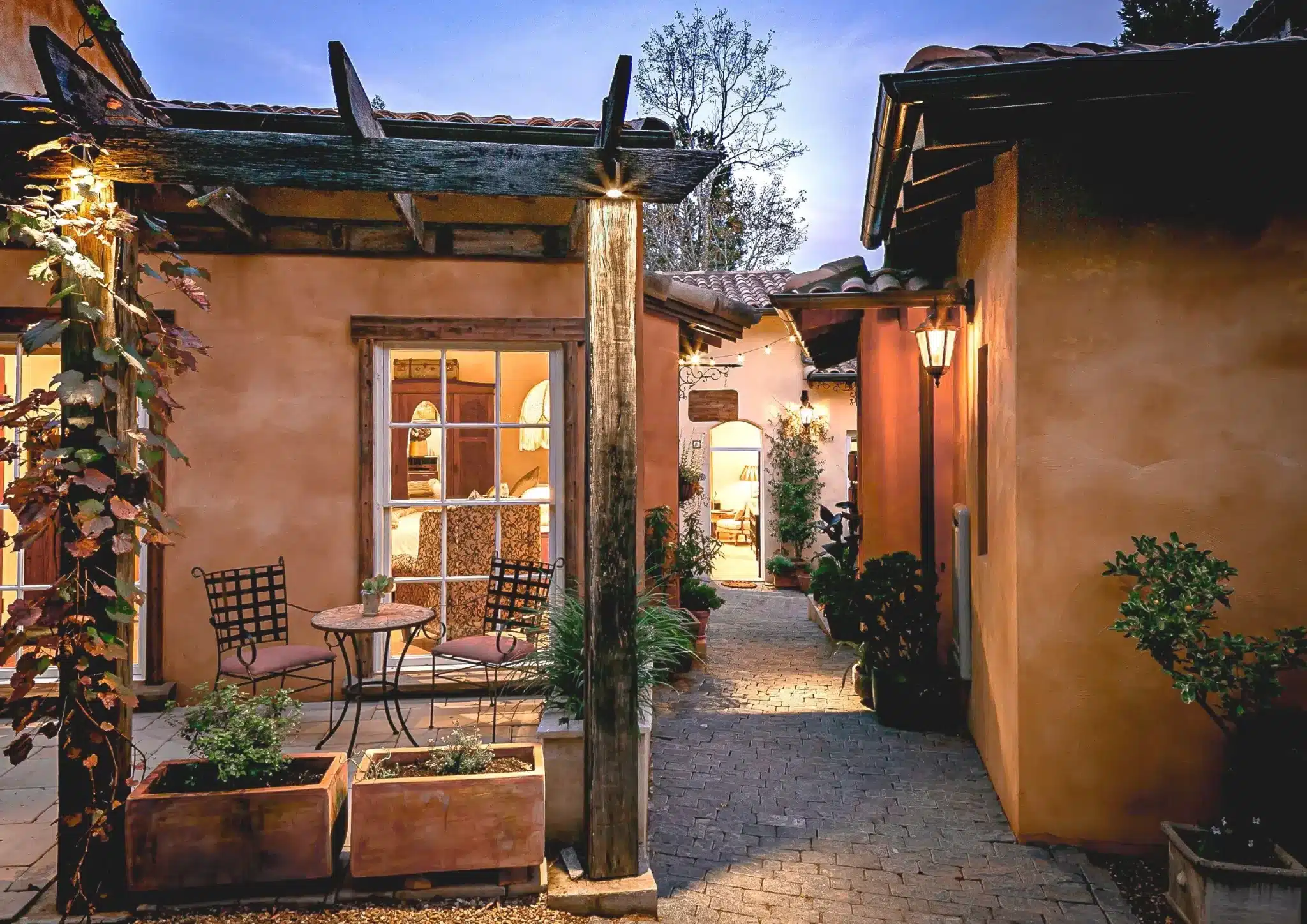 This Dreamy Italian Village Is Just A 45-Minute Drive From Sydney ...