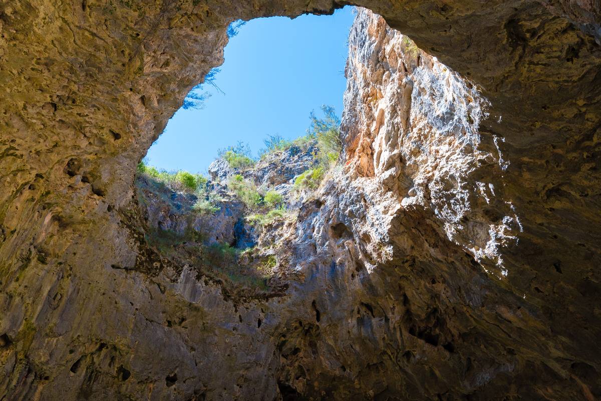 6 Of The Most Spectacular Caves To Explore In NSW - Secret Sydney