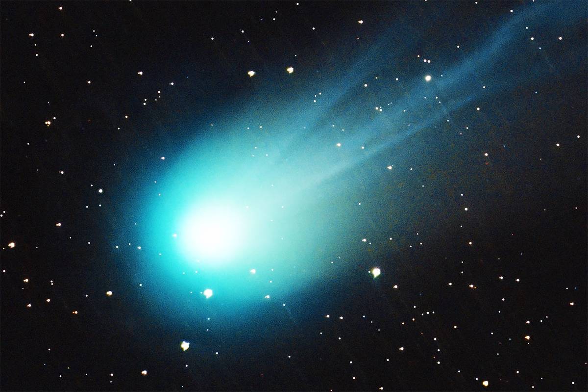 A Rare 'Devil Comet' Will Light Up Australian Skies This April