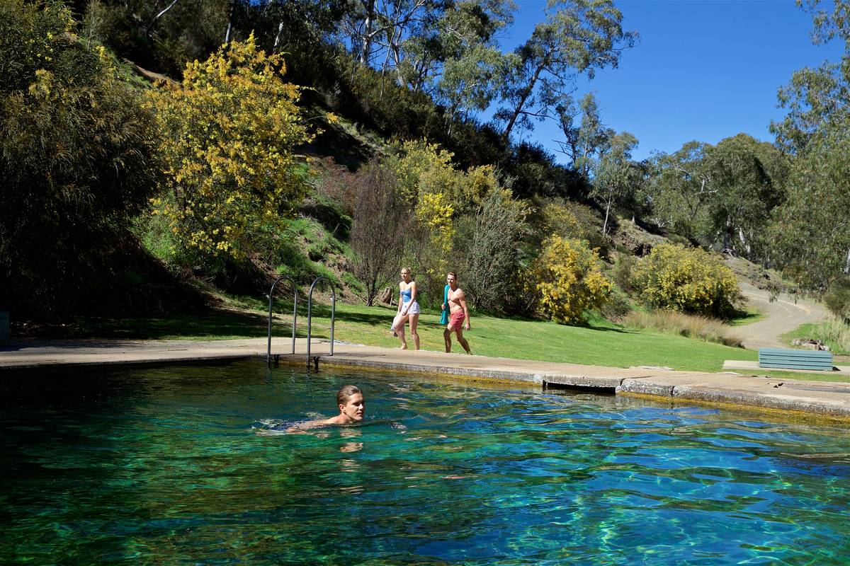 This Secluded Thermal Pool In NSW With Stunning Mountain Views Now Has ...