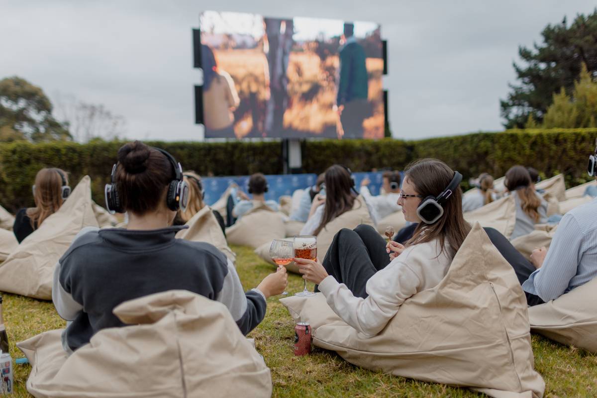 Get Cosy With Mulled Wine And Christmas Movies At This Open-Air Cinema ...