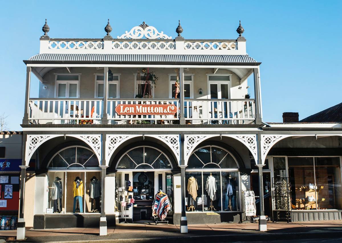 This Charming Town Just 3 Hours From Sydney Has Vibrant Streetscapes, Cosy Bakeries And Gold ...