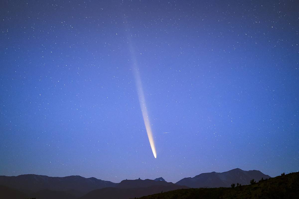The Brightest Comet Of The Year Will Be Visible Over Australian Skies ...
