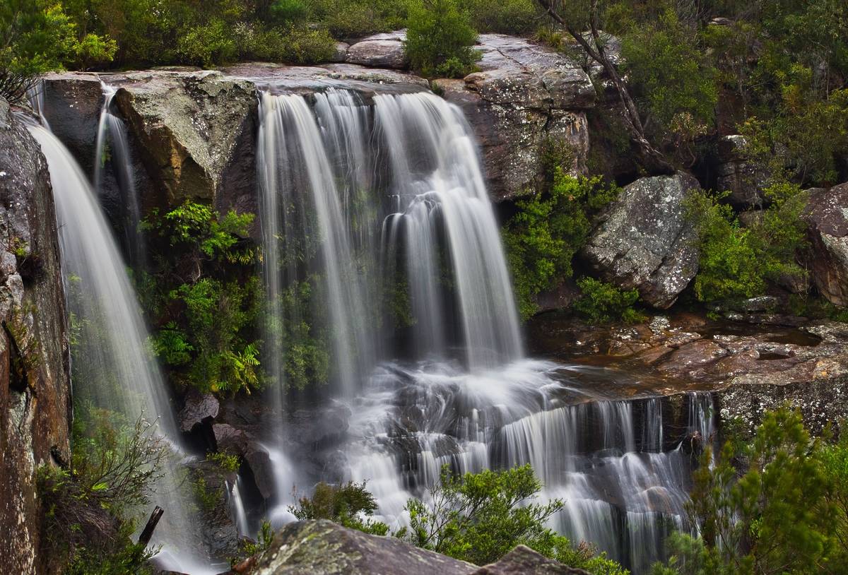 6 Easy-To-Access Waterfalls Near Sydney That Are Perfect For A Hot ...