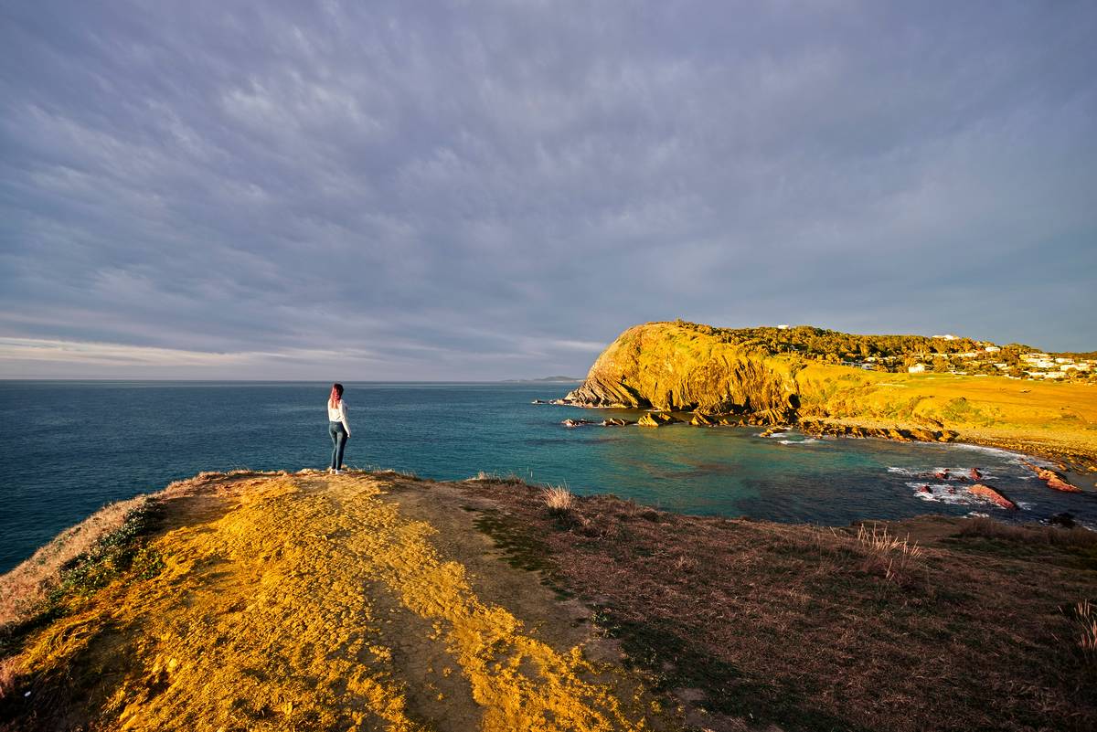 This Coastal Town In NSW Is A Local Favourite – With World-Famous Waves ...