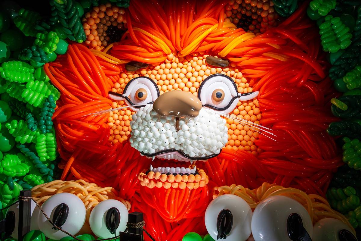 Balloon Story Features 400,000 Balloons, Sculptures, And More