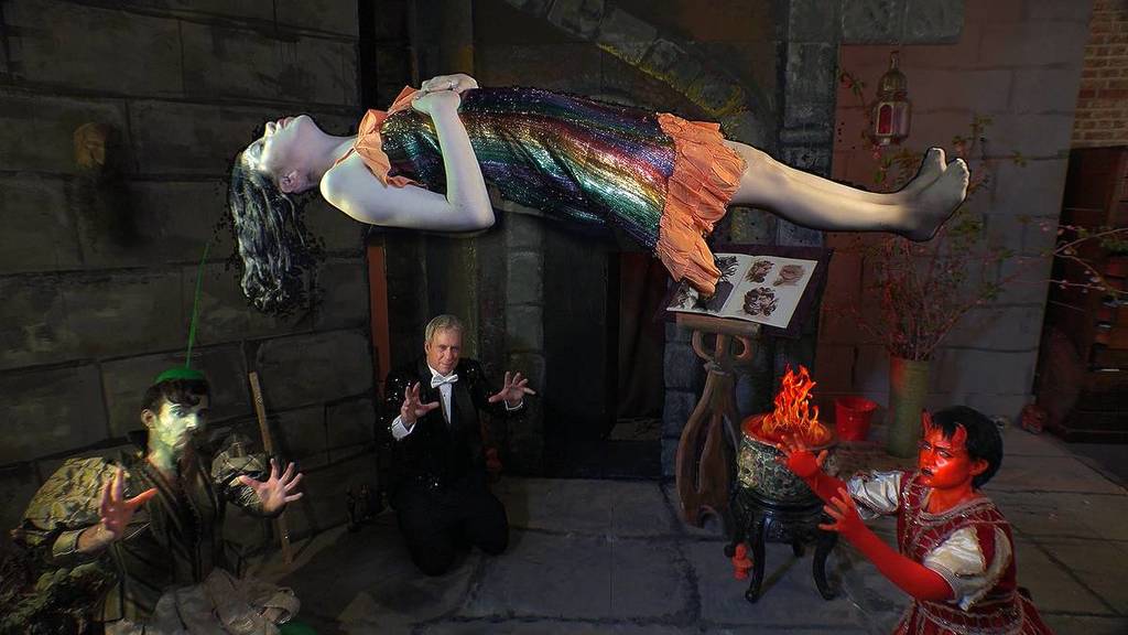 Tony Oursler's First Major Solo Exhibition in Japan Confirmed!