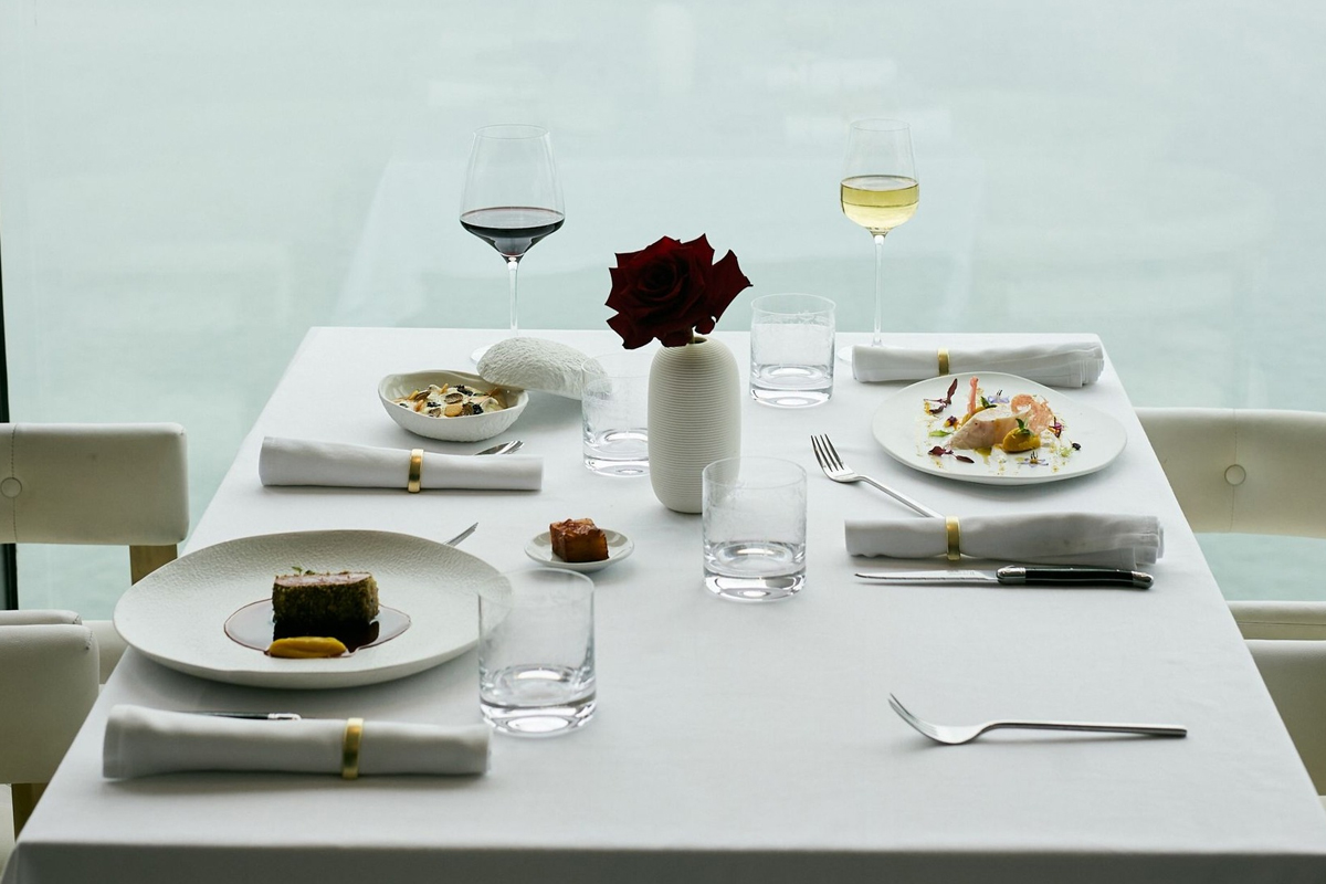 12 Restaurants With Gorgeous Waterfront Views To Dine At This Summer In ...