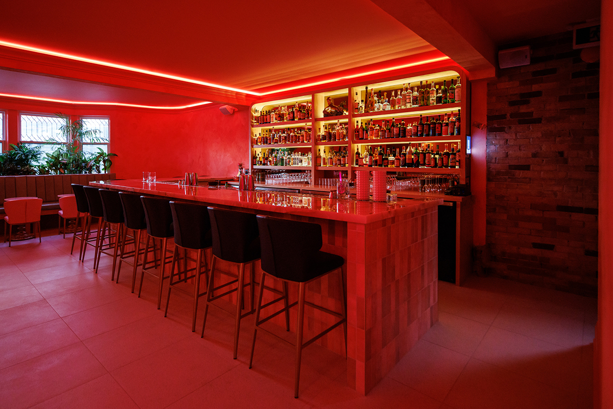 This Barbie Pink Cocktail Bar In Toronto Is The Perfect Happy Hour ...