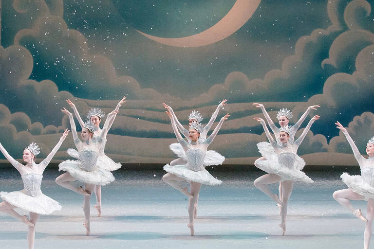 22 Festive Things To Do For The Holidays In Toronto