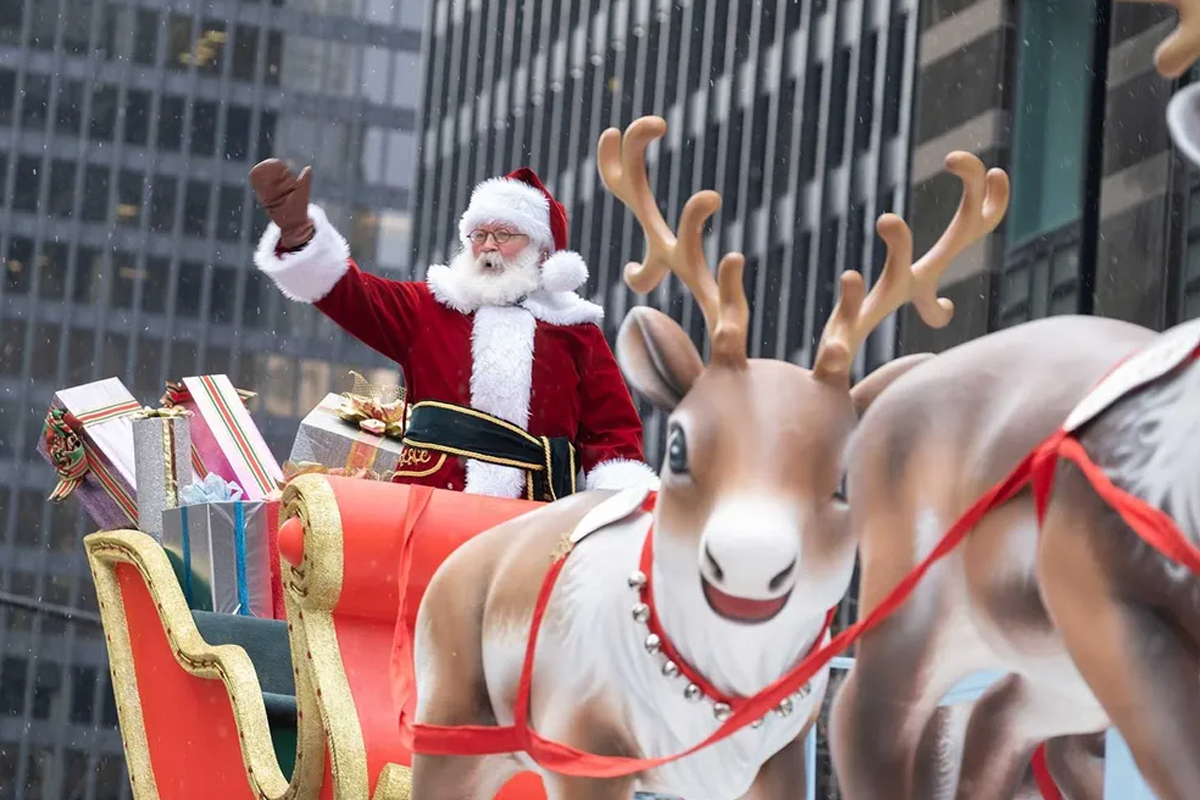 The Santa Claus Parade Is Happening In Toronto This Weekend And Here's ...