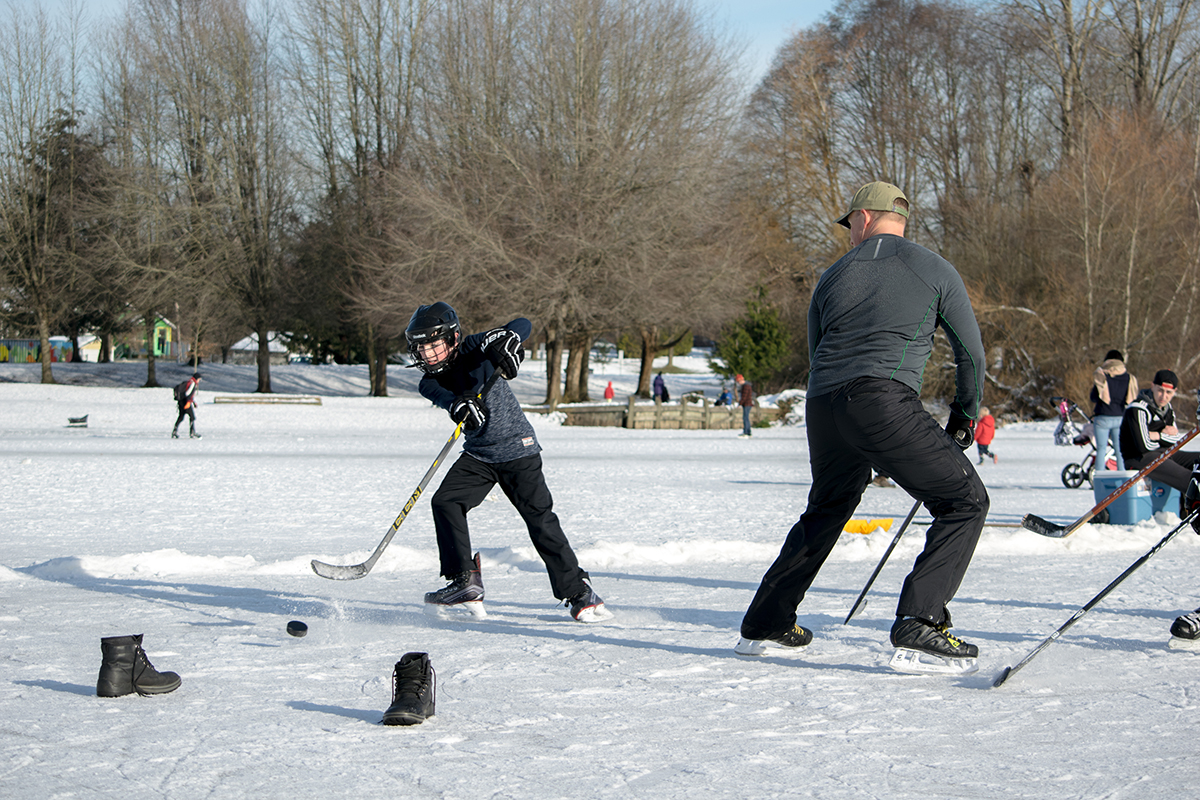 8 Outdoor Ice Skating Rinks To Play Shinny Hockey At In Toronto