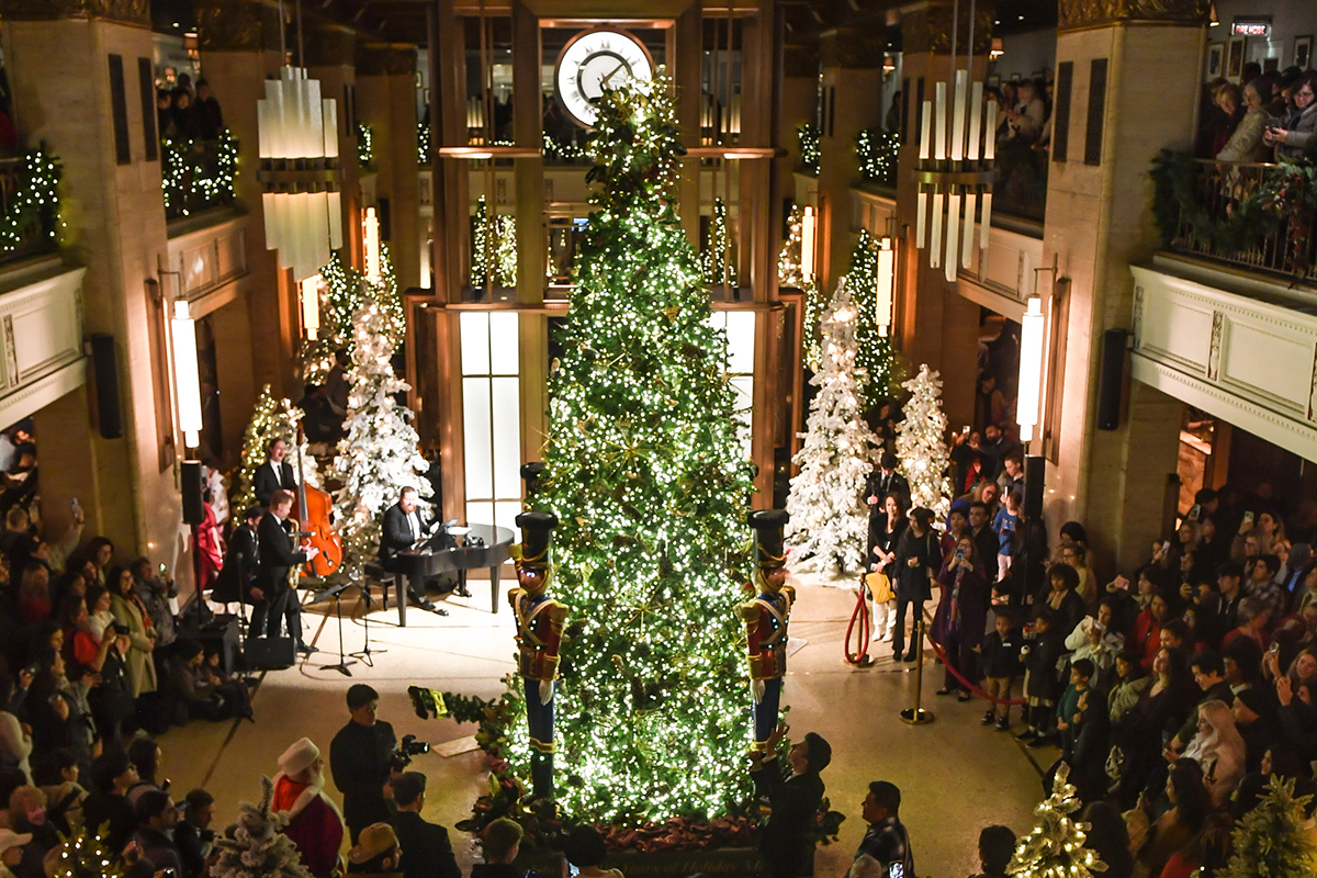 7 Spectacular Christmas Trees To See In Toronto This Holiday Season