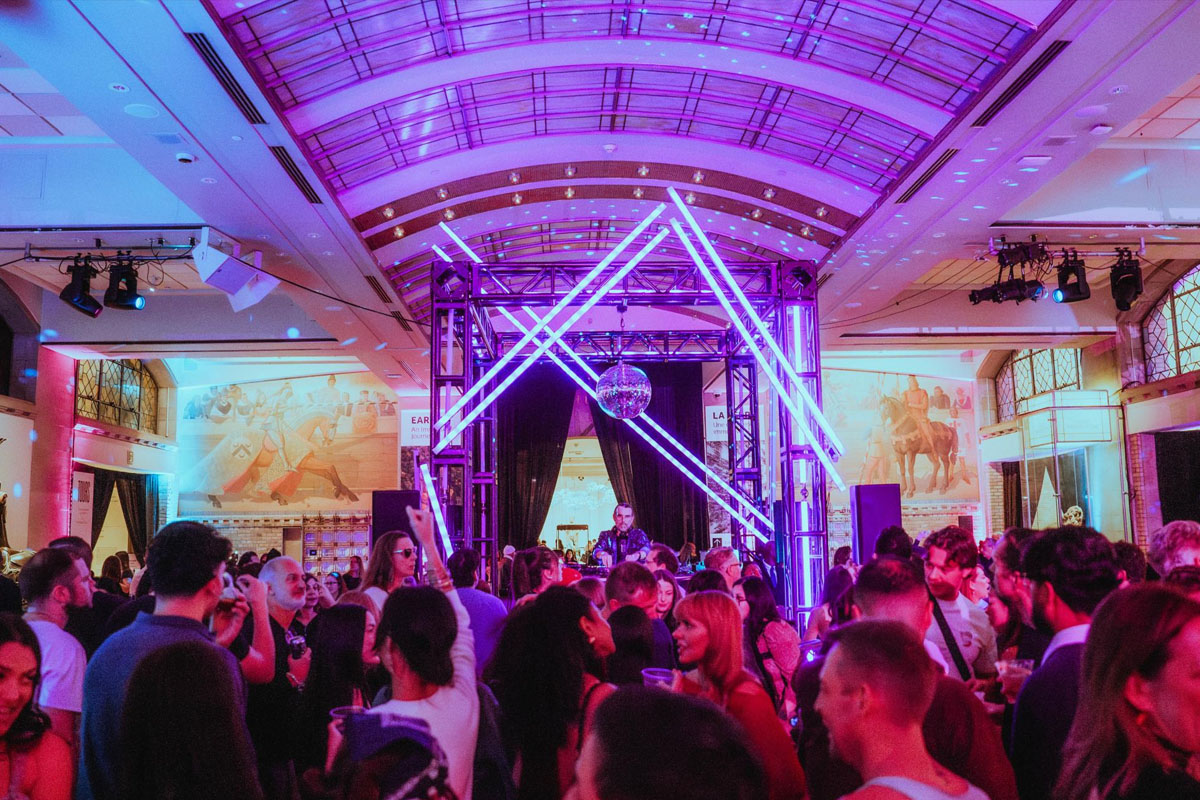 17 Romantic Date Ideas To Warm Up This Winter In Toronto