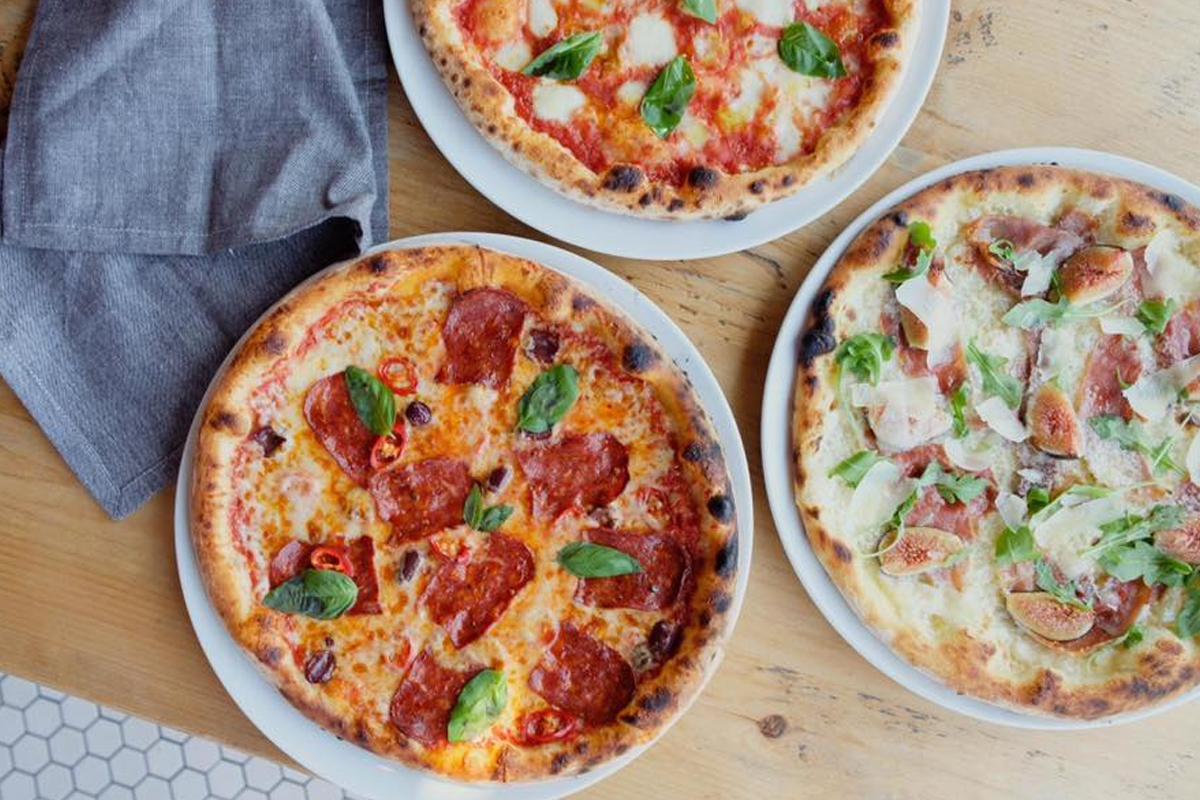 You Can Get Pizza And Wine Delivered Right To This Toronto Park