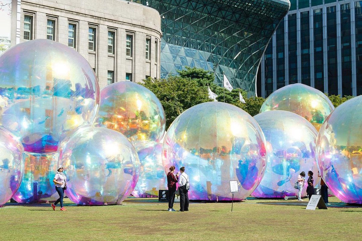 Gigantic Iridescent Bubbles Are Coming To Toronto Next Month
