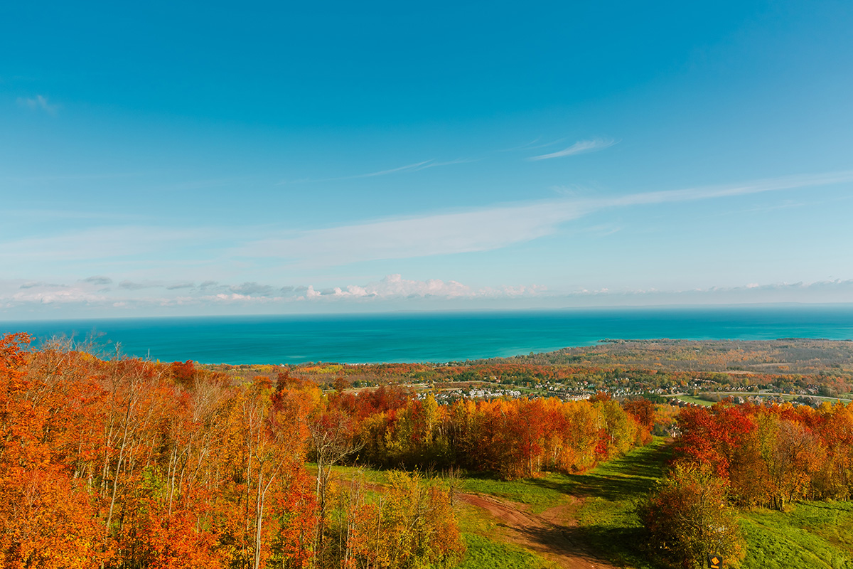 5 Scenic Fall Road Trips From Toronto To See The Best Autumn Colours