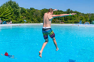 Only 1.5 hours from Toronto, Canada's largest outdoor swimming pool can ...