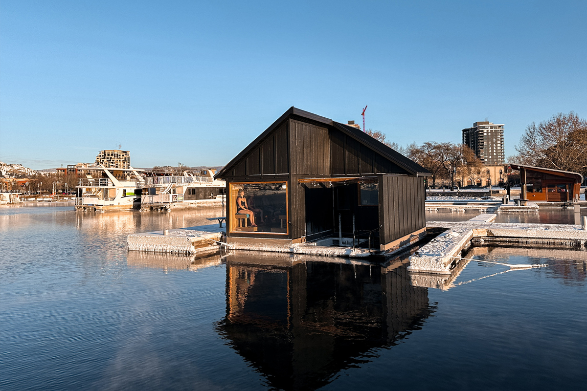 Toronto inaugure son tout premier sauna flottant et son premier bain ...