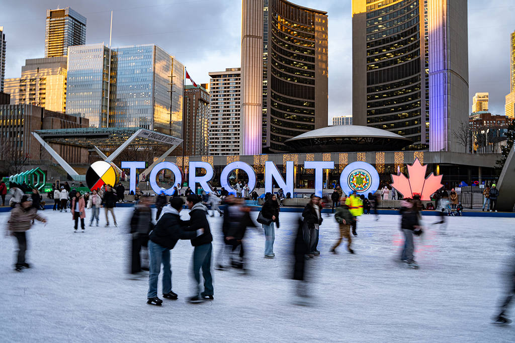 Here's When Toronto's Free Outdoor Ice Skating Rinks Open For The Season