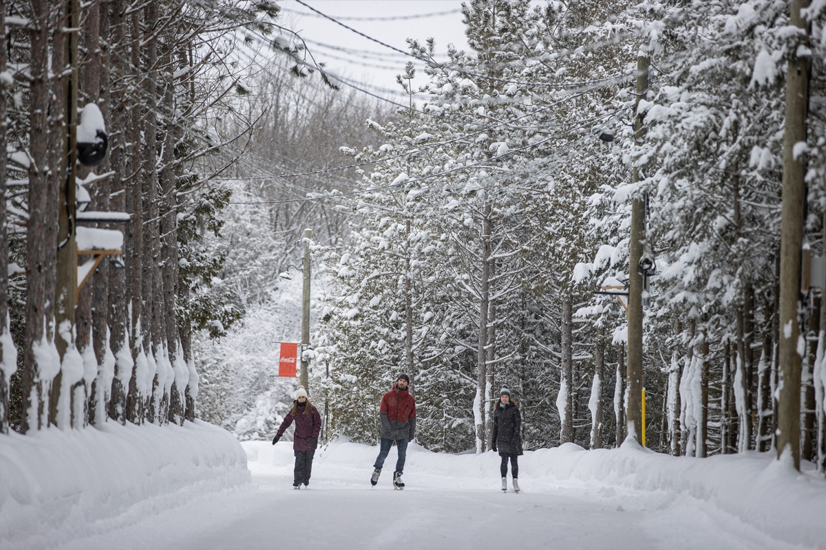 Just 2.5 Hours From Toronto, This Stunning Skating Trail At The Top Of ...