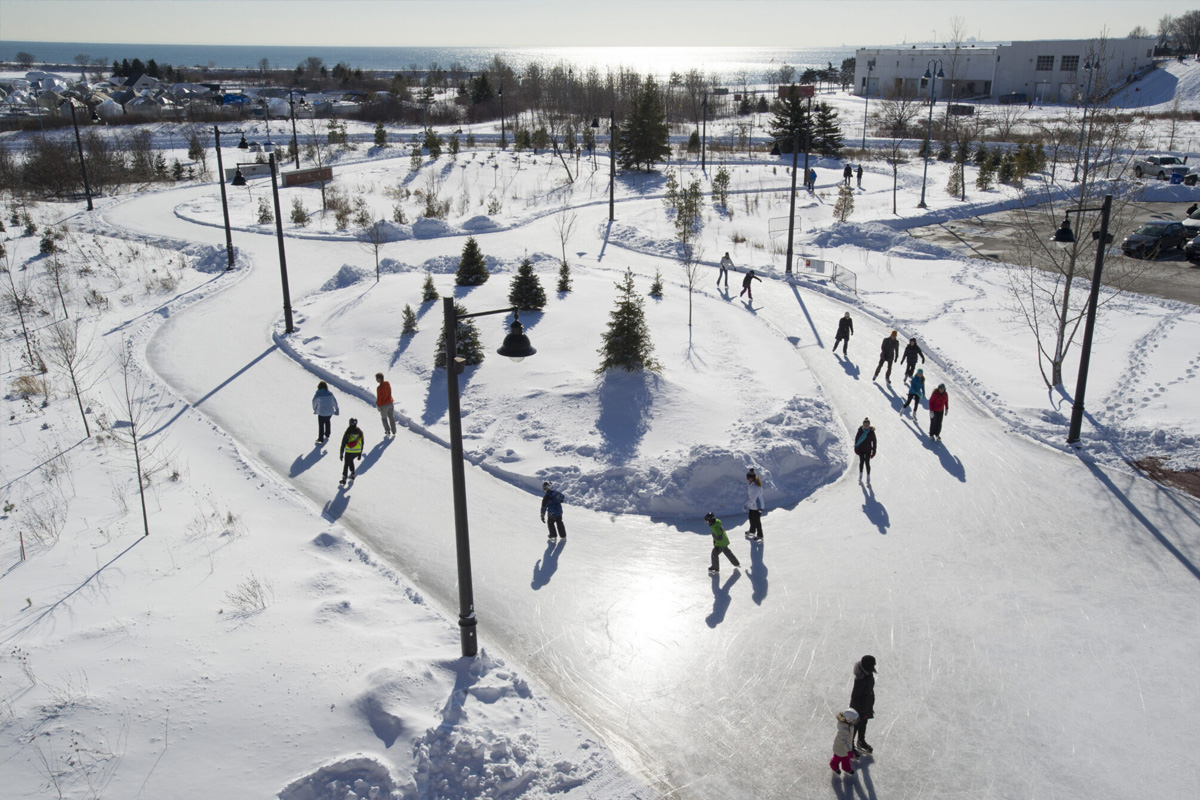 This Stunning Waterfront Skating Trail In Toronto Winds Through Snowy ...