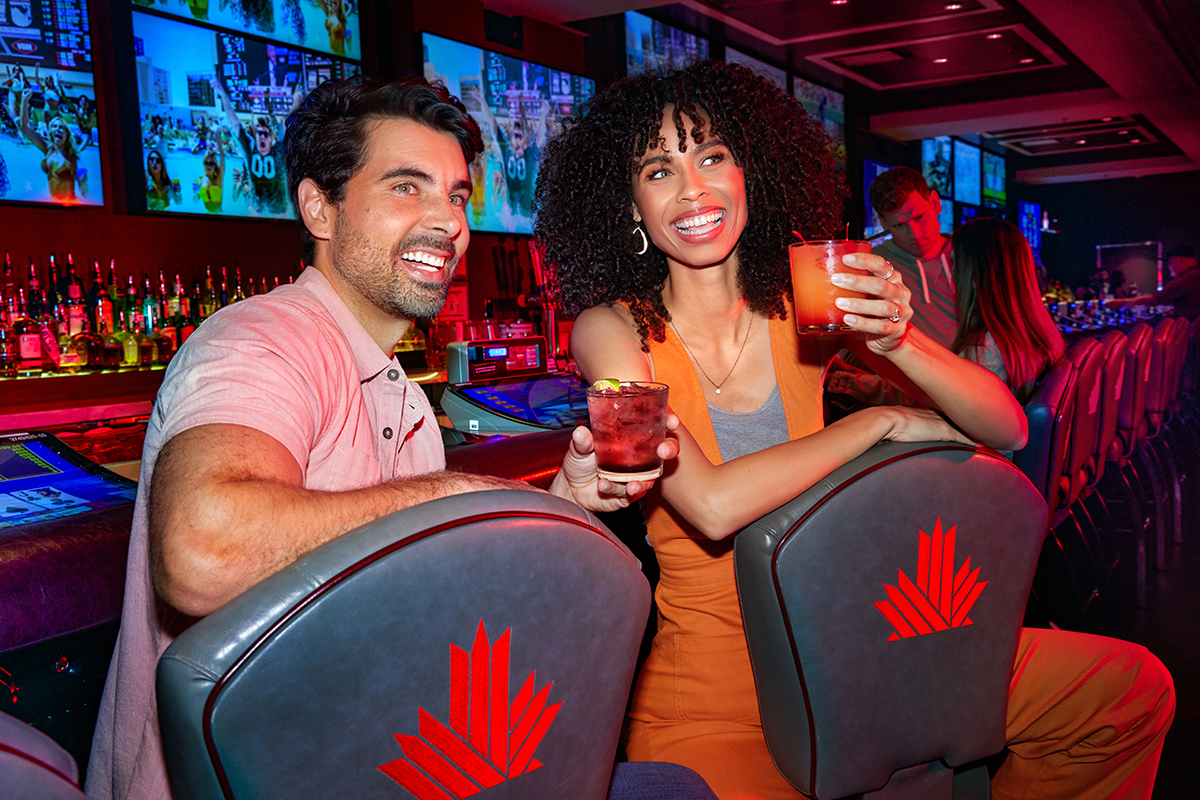 Several Las Vegas Resorts Are Now Accepting Canadian Dollars At Par ...