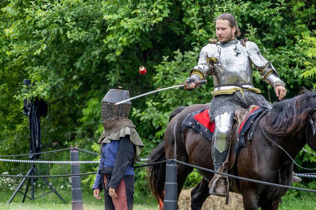 Toronto’s Medieval Times Has Jousting, Sword Fights, and Dinner