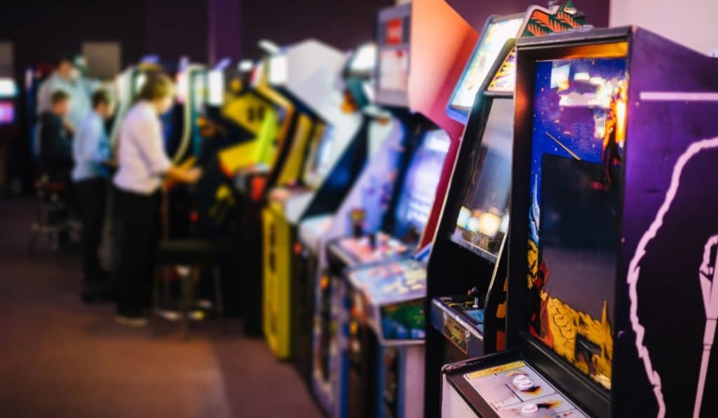 Arcade Planet: el salón de videojuegos de los 80 más grande de España ...