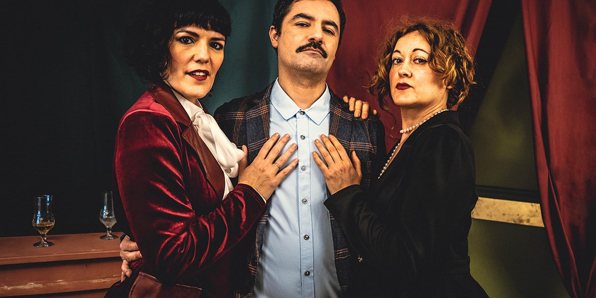 Café Solo O Con Drama Una Obra De Teatro Inmersiva En Sevilla Donde El