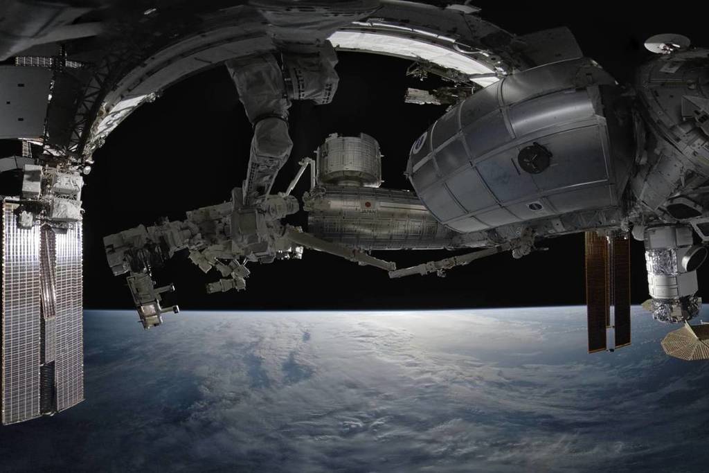 The immersive experience that recreates the International Space Station ...
