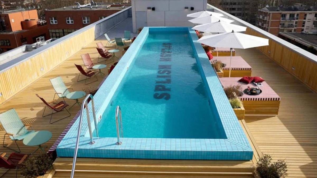 This Rooftop With Swimming Pool Is On Toulouse's Largest Square