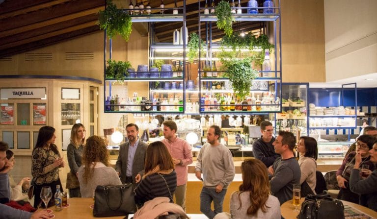 El restaurante de Valencia que esconde un estadio de pilota valenciana