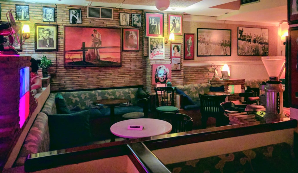 Así es Christopher Lee, el pub más antiguo de Valencia - Valencia Secreta