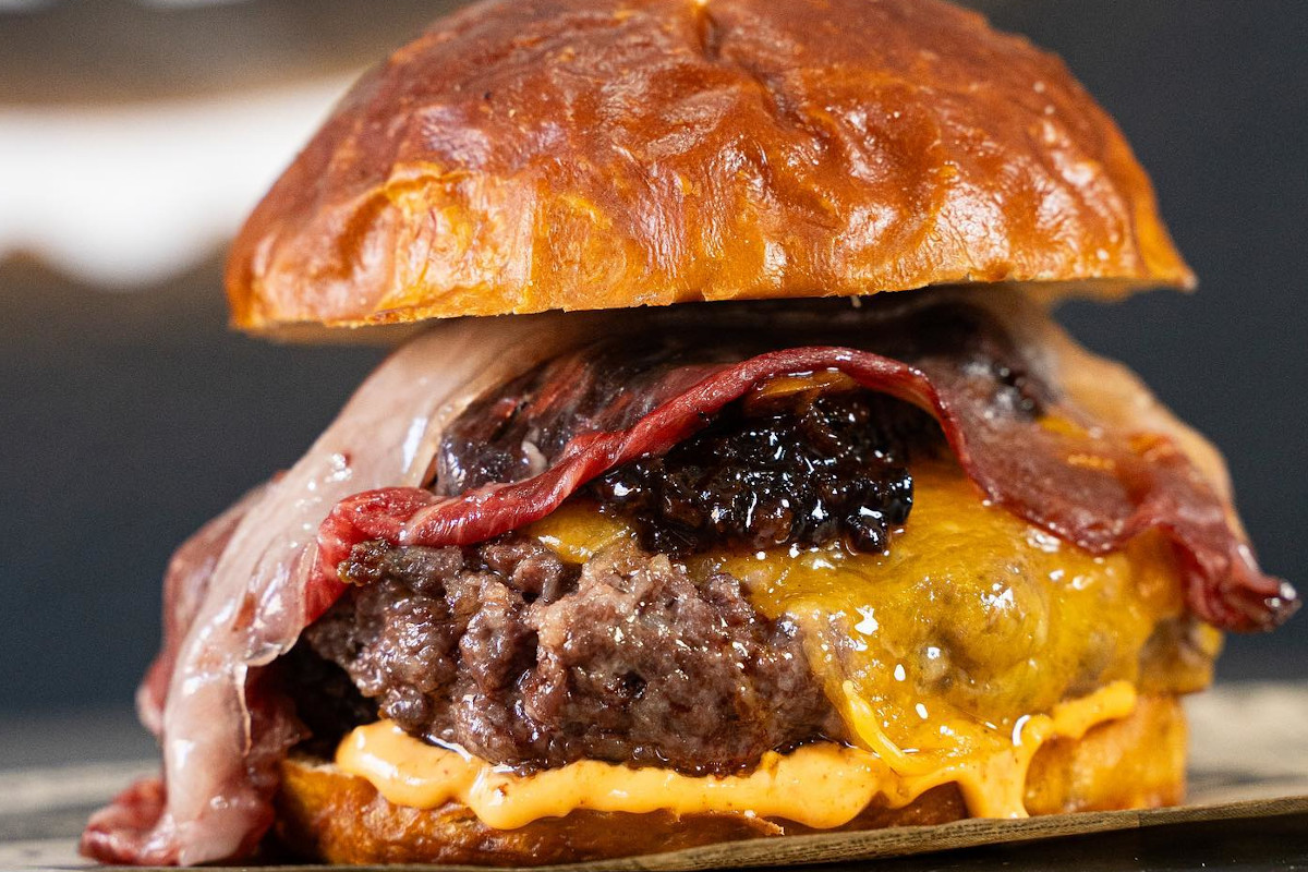 These Are The 18 Best Hamburgers In Valencia