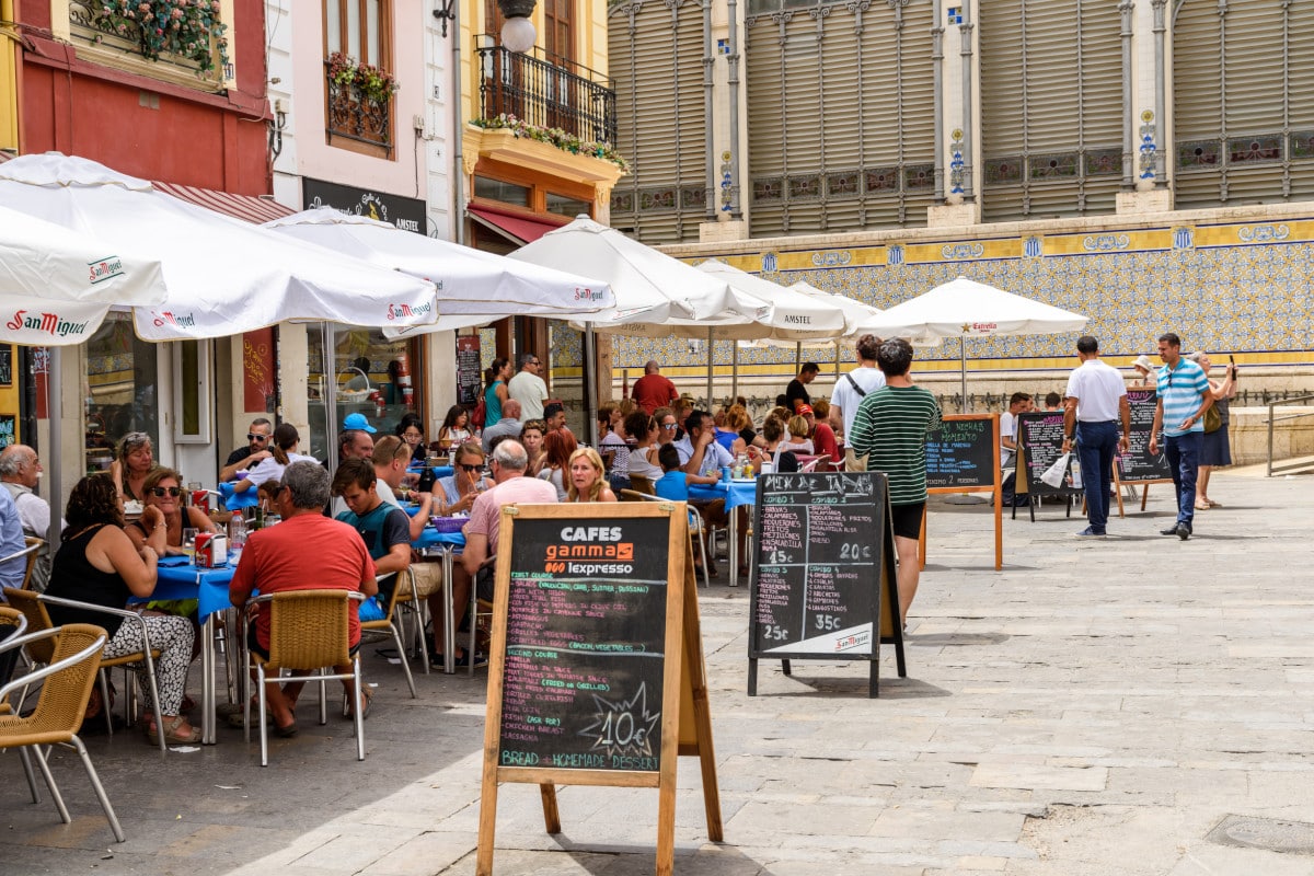 Bares de Valencia que cocinan por ti la compra que haces en el mercado