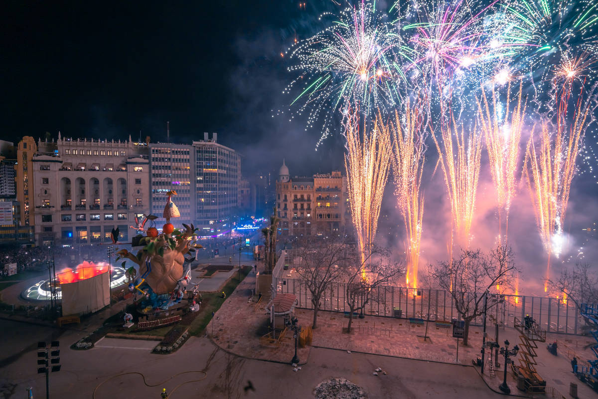 What time is the Cremà in Valencia today? All the schedules