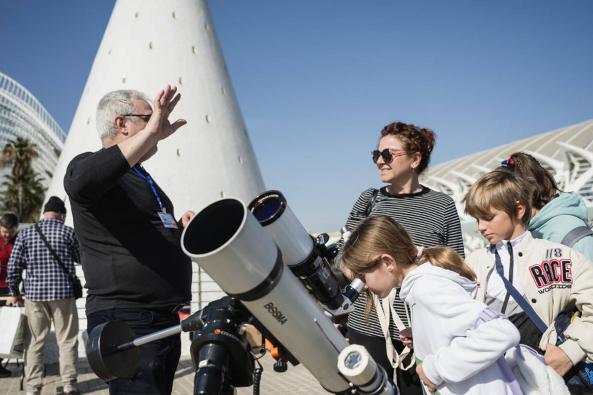 2026 Total Solar Eclipse in Valencia: Time, Areas, and Towns Where to ...