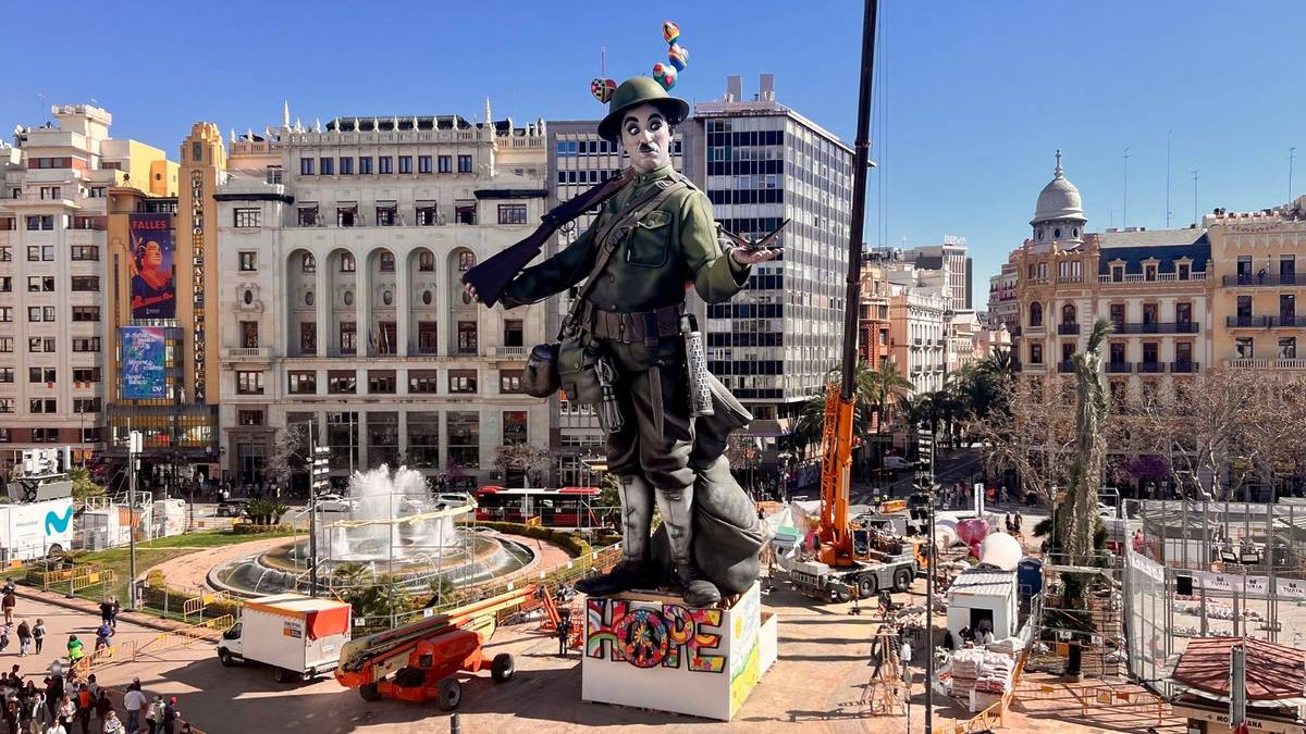 Tour of the best Fallas in Valencia in 2026: where they are located