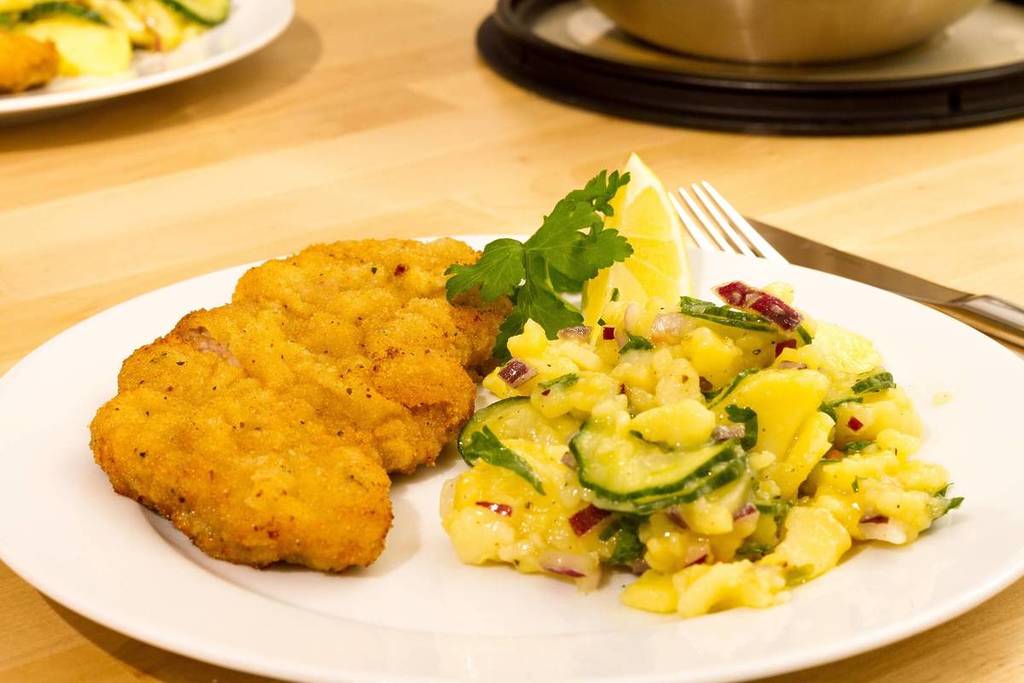 Where to eat Wiener Schnitzel: Our Viennese community recommends these ...